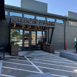UNION BEAR BREWING - Updated January 2026 - 232 Photos & 179 Reviews ...