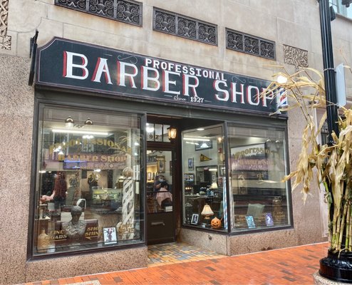 PROFESSIONAL BARBER SHOP - Updated October 2024 - 79 Photos & 60 ...
