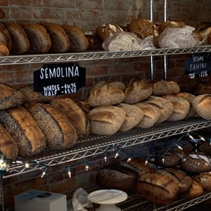 LONG’S BAKERY - 393 Photos & 512 Reviews - Donuts - 1453 N Tremont St ...