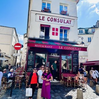 LE CONSULAT - Updated December 2025 - 284 Photos & 71 Reviews - 18 rue ...