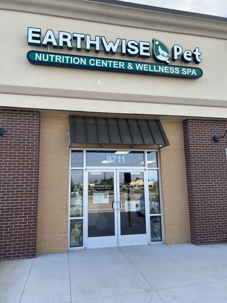 EARTHWISE PET - Updated September 2025 - 40 Photos - 9711 N Ash Ave ...