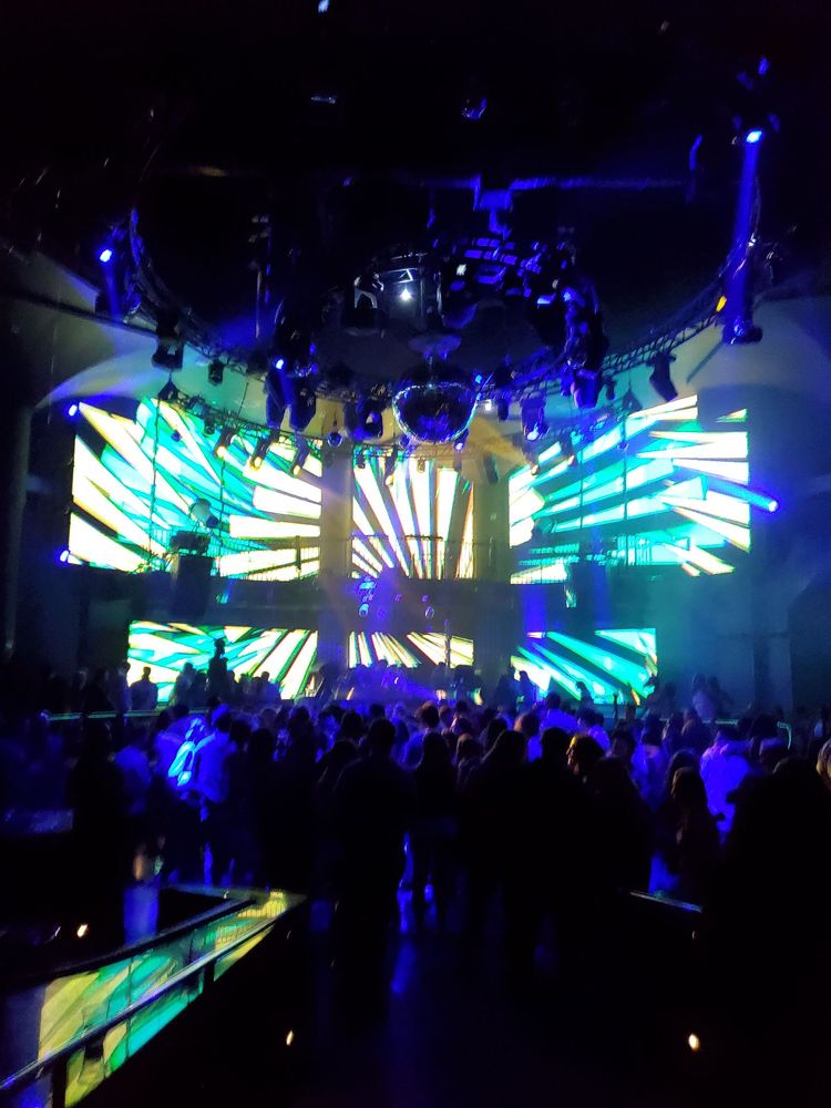 HQ2 NIGHTCLUB BEACHCLUB - 51 Photos & 78 Reviews - 500 Boardwalk ...