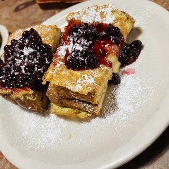 HUCKLEBERRY’S BREAKFAST AND LUNCH - Updated July 2024 - 140 Photos ...