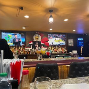 SANDTOWN PUB - 59 Photos & 124 Reviews - 5819 Campbellton Rd, Atlanta ...