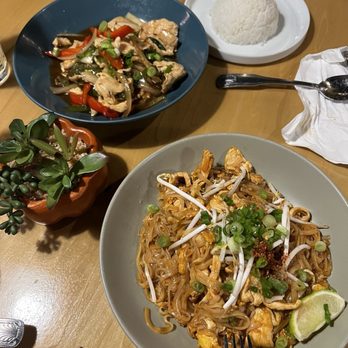SEA THAI RESTAURANT - Updated December 2025 - 667 Photos & 567 Reviews ...