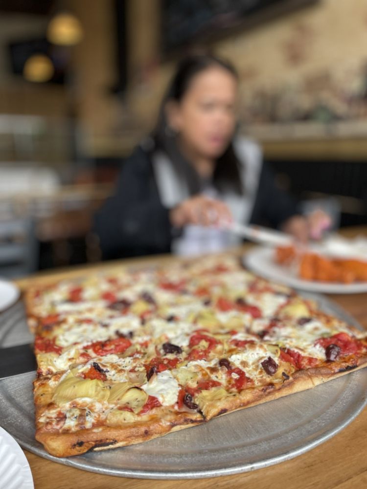 RIVIERA V PIZZERIA - Updated October 2025 - 20 Photos & 24 Reviews ...