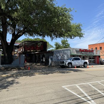 THE BACKYARD BAR STAGE AND GRILL - Updated December 2025 - 192 Photos ...