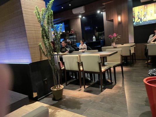 BARZOLA - Updated May 2024 - 140 Photos & 86 Reviews - 33-01 Broadway ...