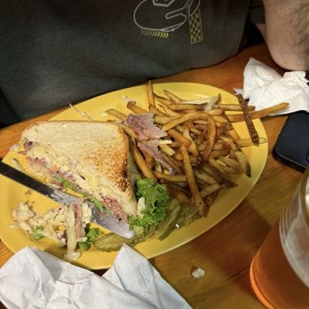 HERBIE’S BAR AND CHOWDER HOUSE - Updated October 2024 - 483 Photos ...