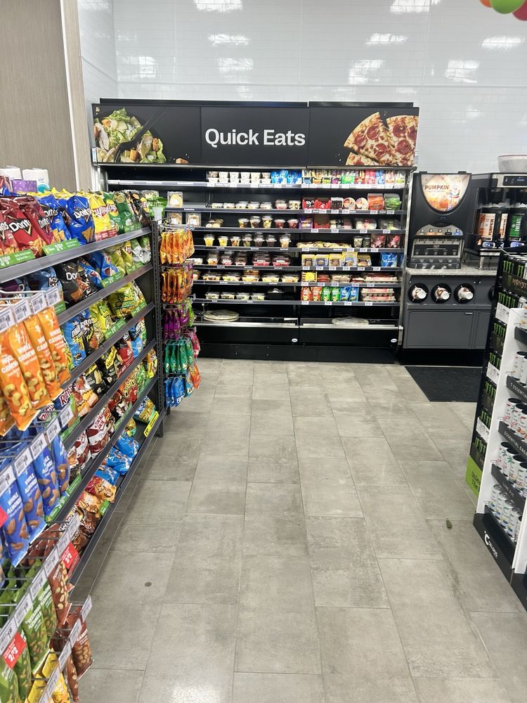 7 ELEVEN - Updated May 2025 - 11 Photos - 861 Migeon Ave, Torrington, Connecticut - Grocery ...