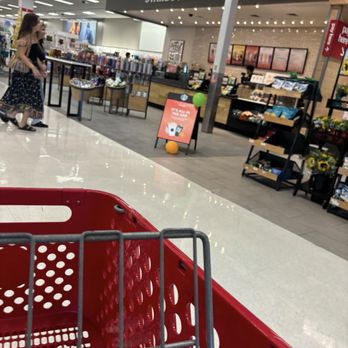 TARGET - Updated September 2025 - 328 Photos & 262 Reviews - 2831 E ...