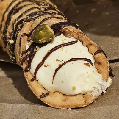 ALASKA CAKE STUDIO - Updated December 2025 - 157 Photos & 135 Reviews ...