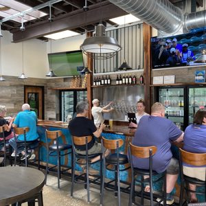 STEEL HANDS BREWING - Updated July 2024 - 115 Photos & 45 Reviews ...