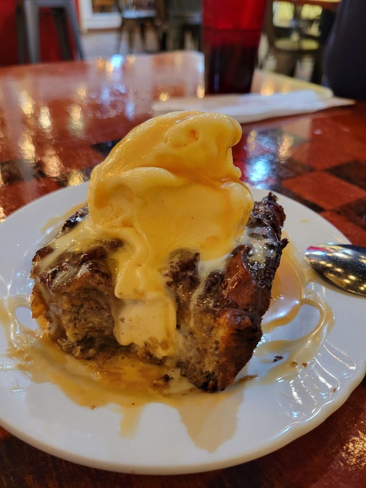 FIREHOUSE QUE & BREW - Updated May 2025 - 355 Photos & 593 Reviews ...