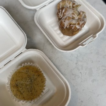 BLACK AND WHITE COFFEE - Updated September 2024 - 56 Photos & 39 ...