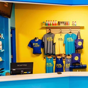 CRUNCH FITNESS - TRINITY - Updated August 2025 - 24 Photos & 29 Reviews ...