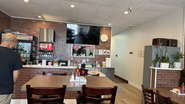 A TABLE WAYNE’S KITCHEN - Updated October 2025 - 333 Photos & 231 ...