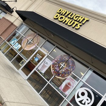 DAYLIGHT DONUTS - Updated December 2025 - 45 Photos & 37 Reviews - 4200 ...