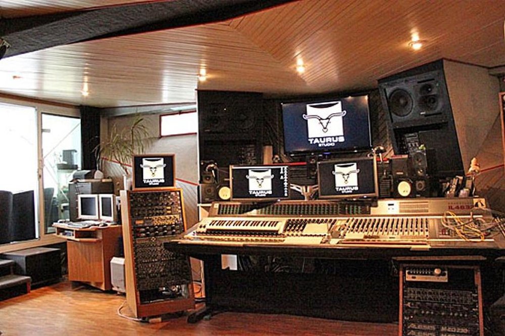 TAURUS RECORDING STUDIO - Chemin des Platières 34, Aire-la-Ville ...