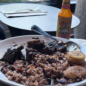 CALABASH - Updated July 2024 - 114 Photos & 71 Reviews - 2300A Valdez ...