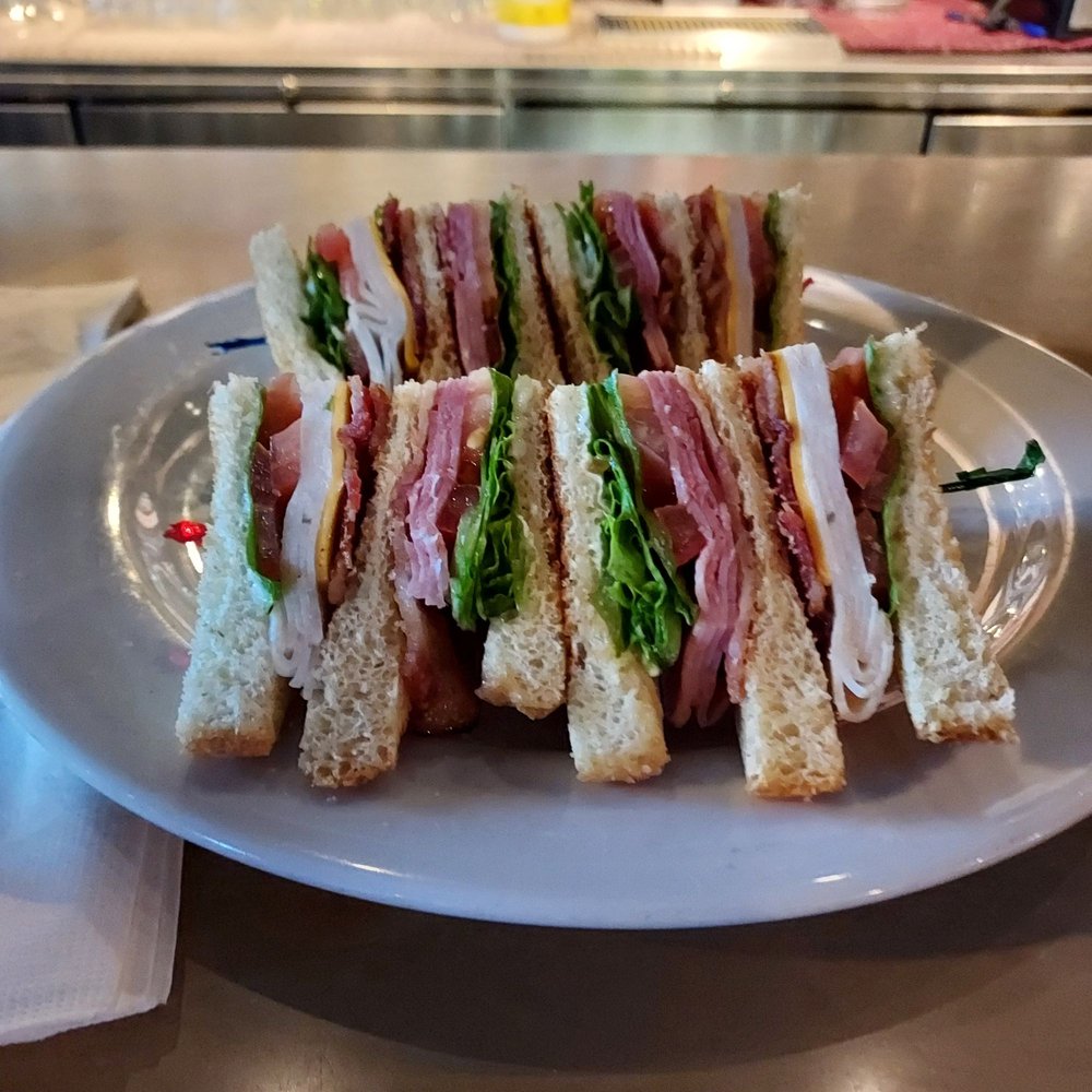 OLD TOWN 500 CLUB BAR AND GRILL - Updated December 2025 - 78 Photos ...