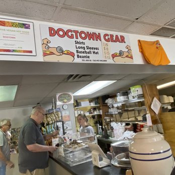 DOGTOWN - Updated July 2024 - 555 Photos & 827 Reviews - 691 Monroe Ave ...