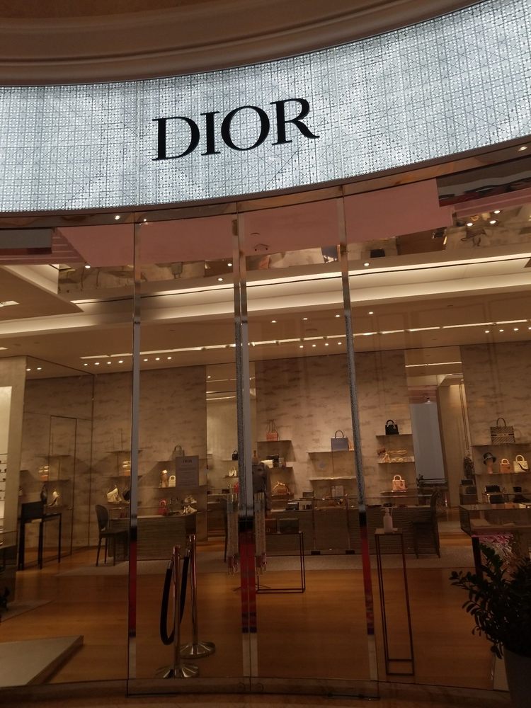 DIOR - Updated June 2024 - 18 Photos & 14 Reviews - 3131 Las Vegas Blvd ...