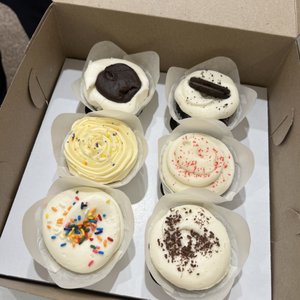 CAKES AND MOORE BAKERY - 29 Photos & 14 Reviews - 2112 Blvd, Colonial ...