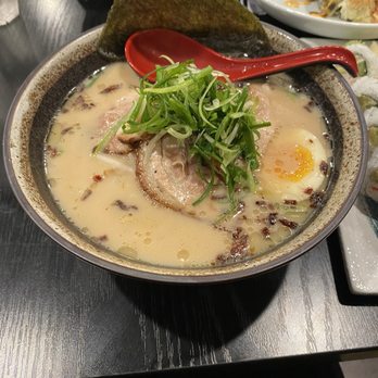 GIANT RAMEN & SUSHI - Updated November 2024 - 594 Photos & 673 Reviews ...