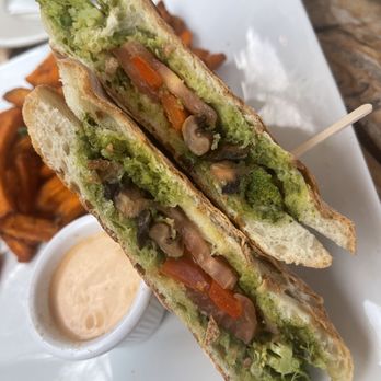 VEES CAFE - 862 Photos & 925 Reviews - 5418 W Adams Blvd, Los Angeles ...