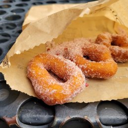 DOUGHNUTTERY - Updated October 2025 - 803 Photos & 601 Reviews - 425 W ...