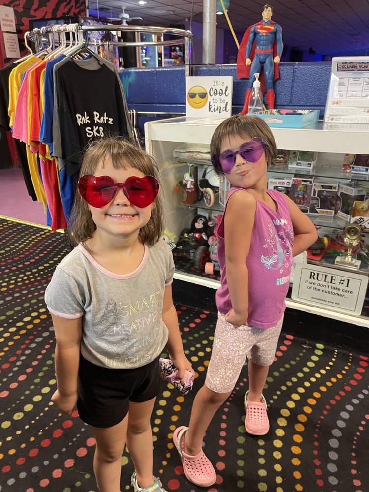 RINK RATZ SKATING RINK - Updated December 2025 - 29 Photos & 19 Reviews ...