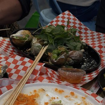 BLUE MONKEY CAFE & RESTAURANT - Updated November 2024 - 975 Photos ...