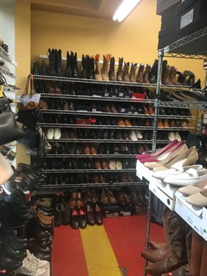 HOLIDAY MANOR SHOE REPAIR SHOP - Updated December 2025 - 10 Photos & 19 ...