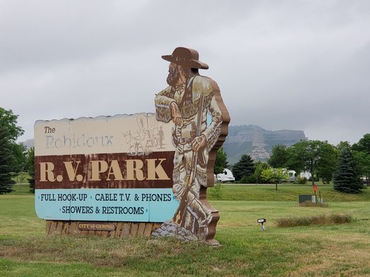 ROBIDOUX RV PARK - 11 Photos - 585 5 Rocks Rd, Gering, Nebraska - RV ...