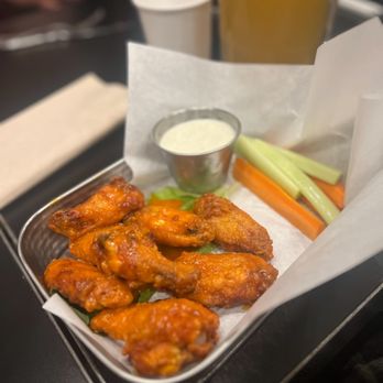 MACKENZIE RIVER PIZZA, GRILL & PUB - Updated November 2025 - 202 Photos ...