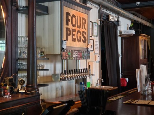 FOUR PEGS - 535 Photos & 426 Reviews - 1053 Goss Ave, Louisville ...