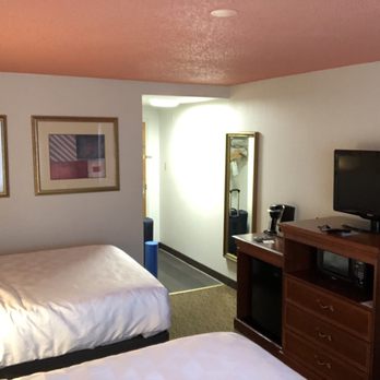 HOLIDAY INN RUTLAND-KILLINGTON AREA - Updated November 2025 - 63 Photos ...