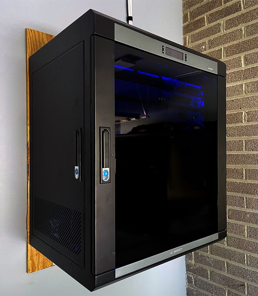 SIMPLEFLY TECH - Updated April 2025 - 12 Photos - 1001 Bannock St, Denver, Colorado - IT ...