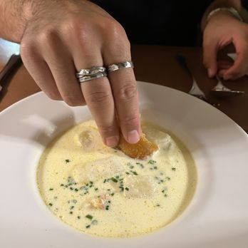 HOWIES - Updated March 2025 - 318 Photos & 197 Reviews - 10-14 Victoria ...