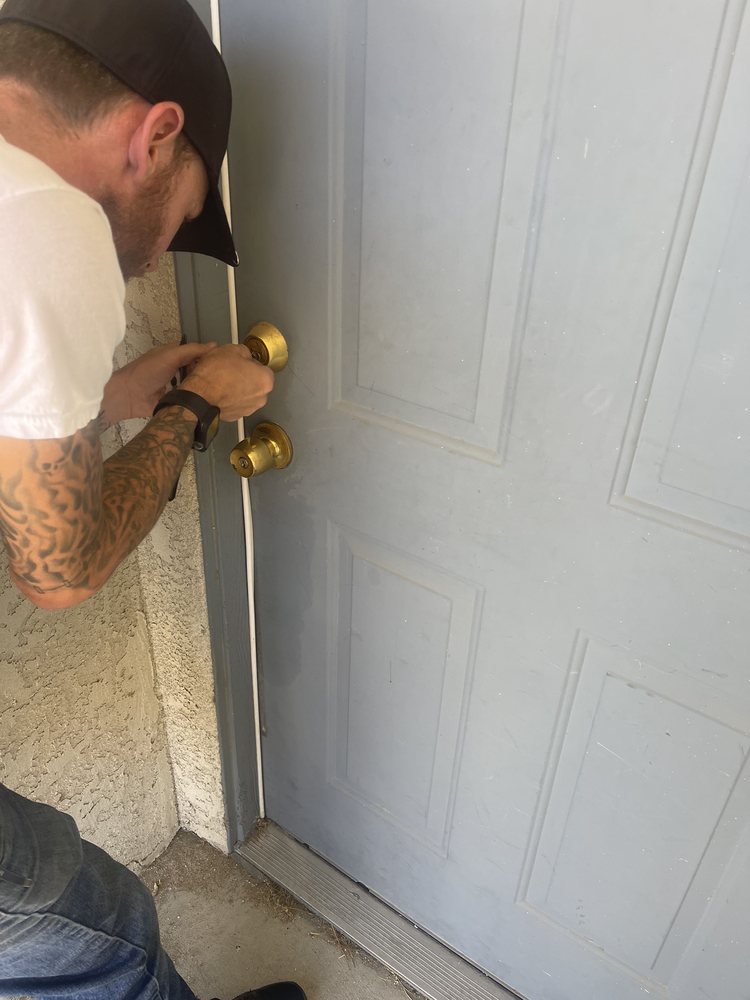 BROOKS LOCK AND KEY - Updated December 2025 - 10 Reviews - Yucca Valley ...