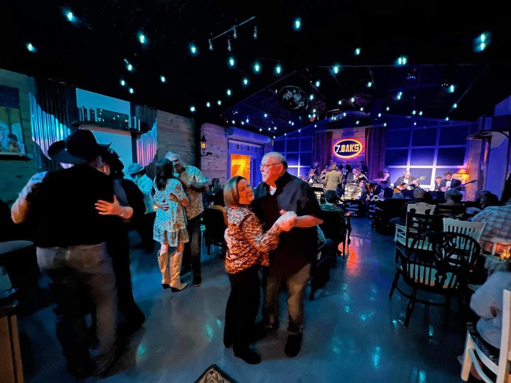 7 OAKS EVENT GARDEN - Updated July 2025 - 26 Photos - 14865 Garner Rd ...