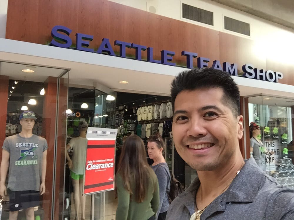SEATTLE TEAM SHOP - Updated December 2025 - 28 Reviews - 260 Bellevue ...