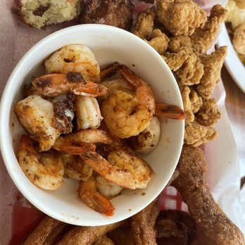 ROOSTERS DRIVE INN - Updated December 2025 - 17 Reviews - 3069 State ...