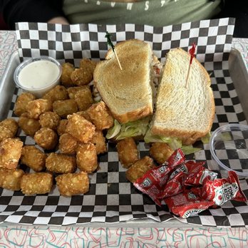 BEEPS DINER - Updated July 2024 - 334 Photos & 437 Reviews - 2597 ...