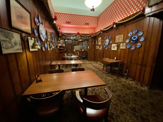 STUDENT PRINCE - 397 Photos & 368 Reviews - German - 8 Fort St ...