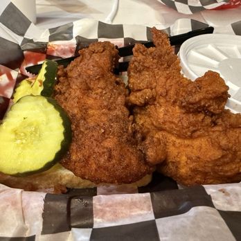 BOLD BIRDS NASHVILLE HOT CHICKEN - Updated January 2026 - 405 Photos ...