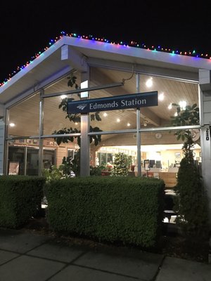EDMONDS STATION - Updated April 2025 - 14 Photos - 211 Railroad Ave ...