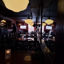 WAG’S RESTAURANT - Updated July 2025 - 128 Photos & 228 Reviews - 24 S ...