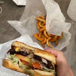DAN’S HAMBURGERS - AUSTIN - Updated June 2025 - 157 Photos & 222 ...
